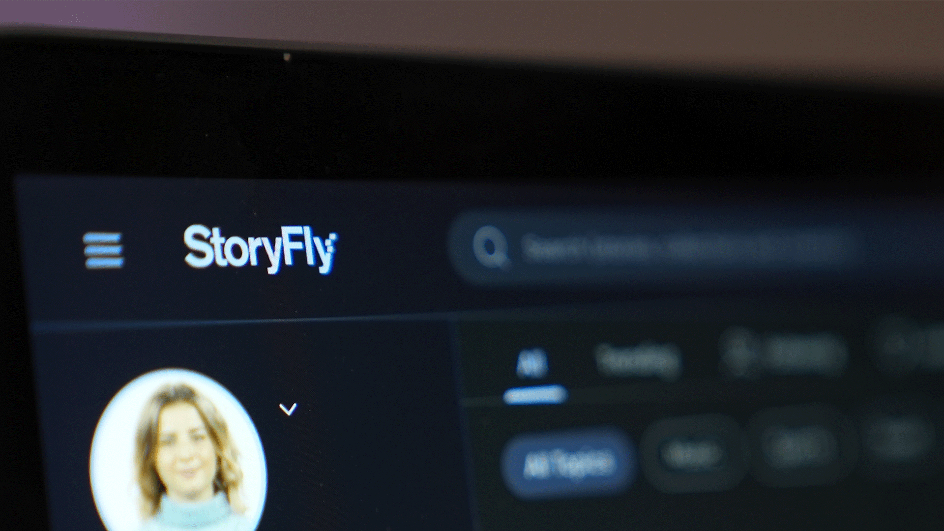 StoryFly